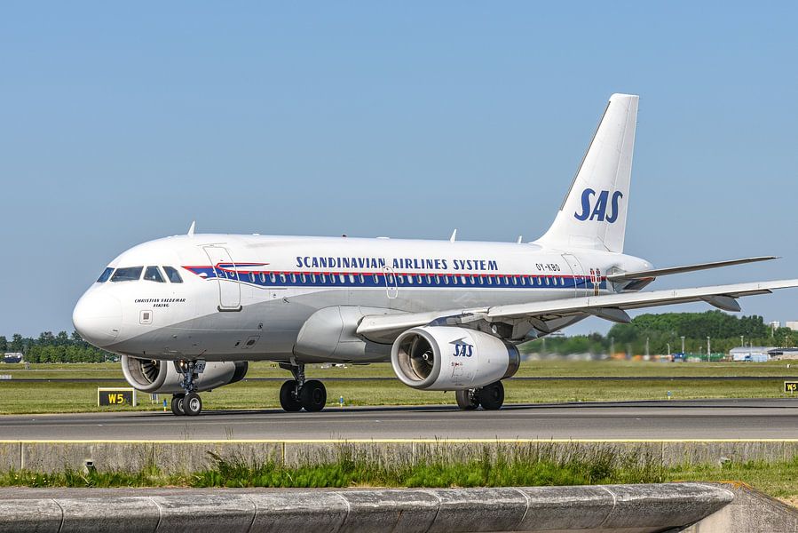 SAS Airbus A319-100 in SAS retro livery. van Jaap van den Berg op ...