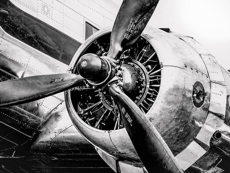 Vintage Douglas DC-3 propeller vliegtuig motor van Sjoerd van der Wal ...