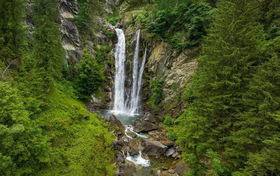 Cascata di Valclava of Kalmtaler Wasserfall waterval in Zuid-Tirol van ...
