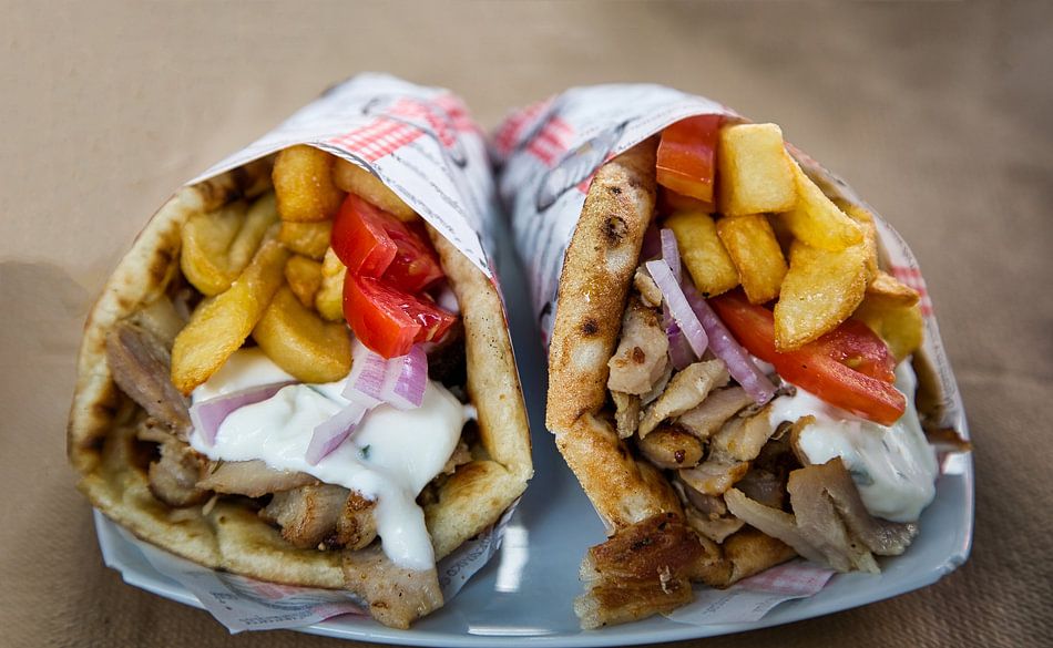 Griekse gyros pita van Konstantinos Lagos op canvas, behang en meer