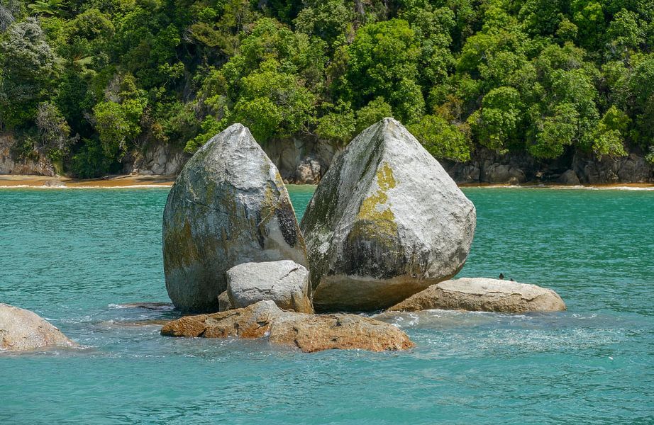 Split Apple Rock van Achim Prill op canvas, behang en meer