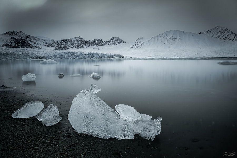 Ice cube van Jan Lambert op canvas, behang en meer