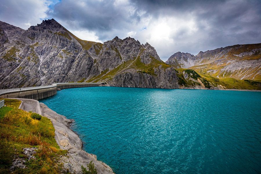 Adembenemende Lunersee op 1970m boven de zeespiegel van Madan Raj ...