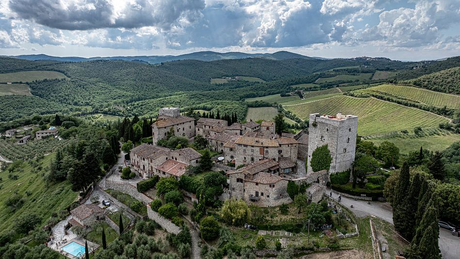 Een authentiek dorp tussen het Toscaanse landschap! van Lennart van ...