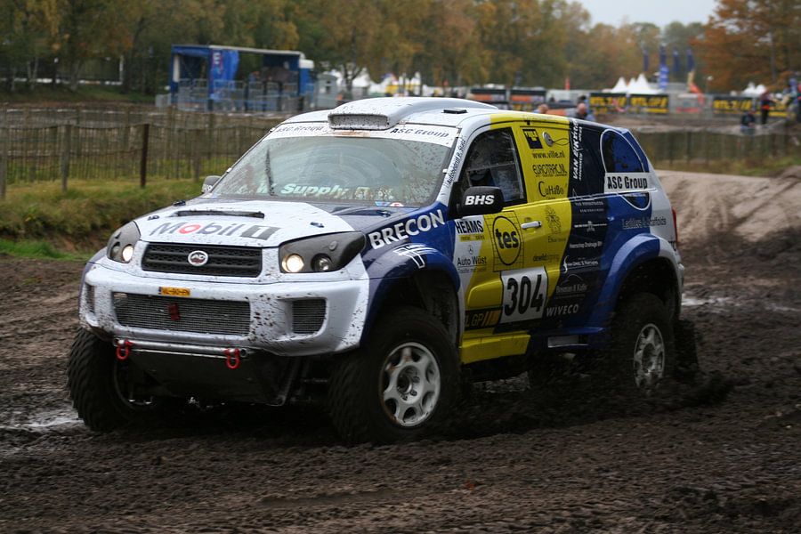 Dutch dakar rally car van Tim Buitenhuis op canvas, behang en meer