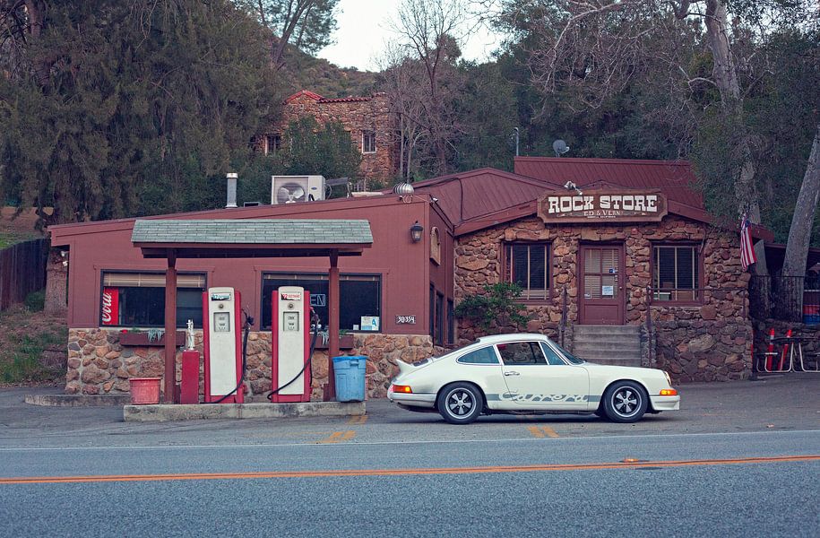 Mulholland Rock Store with the DutchmanPhotos | Magnus 911 van Maurice ...