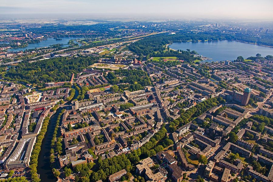 Luchtfoto Crooswijk te Rotterdam van Anton de Zeeuw op canvas, behang ...