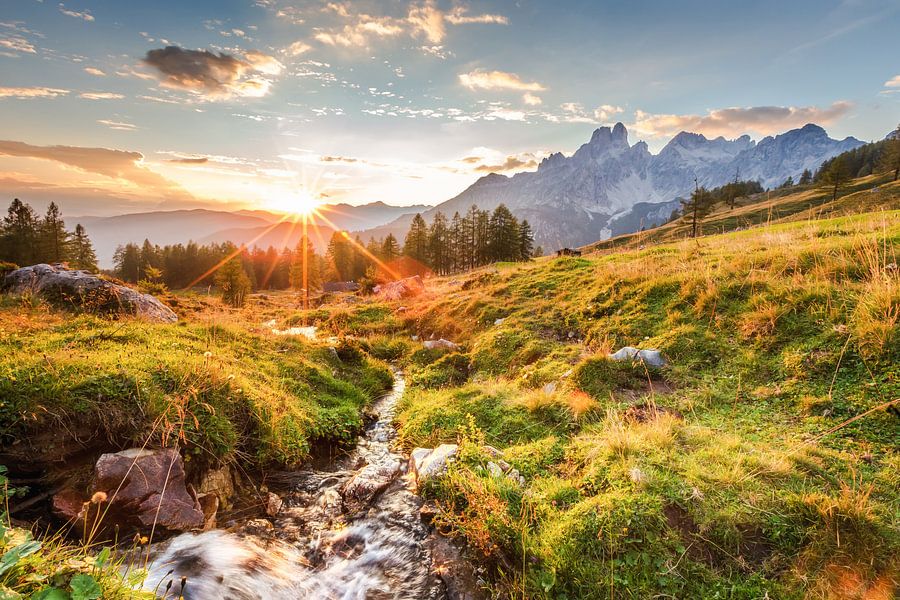 Berglandschaft "Sonnenuntergang auf der Alm" Poster - Coen Weesjes ...